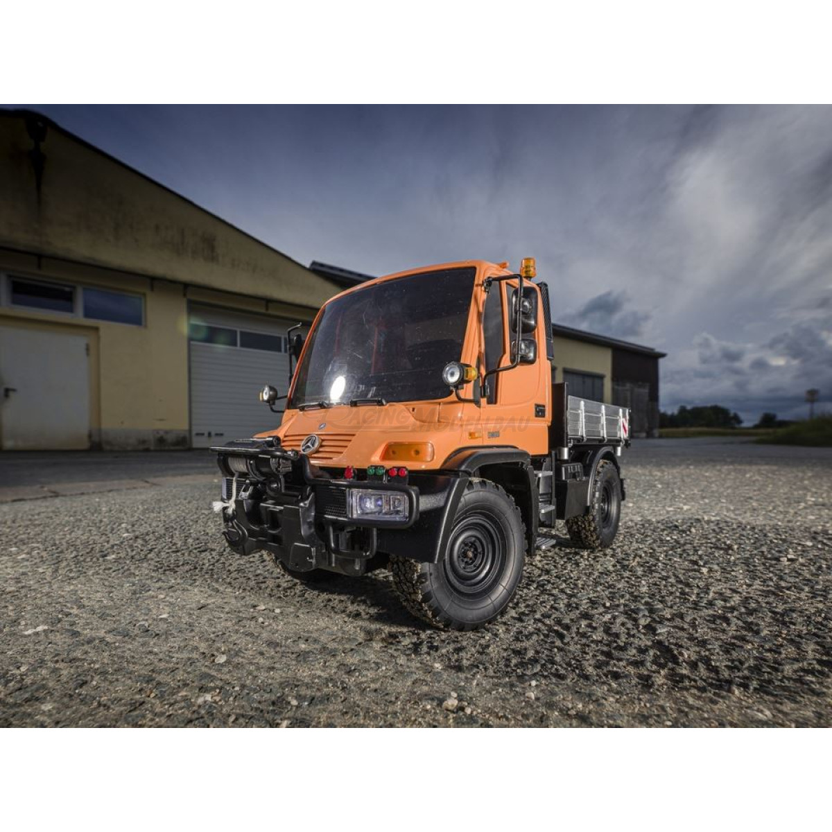 MB Unimog U300 2.4G RTR orange 1:12