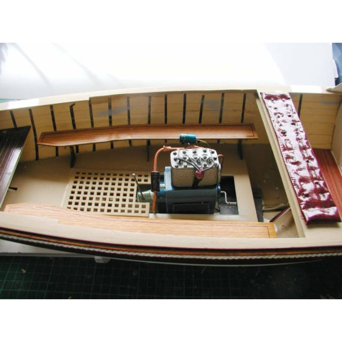 25ft Motor Boat Kit - Arbeitsschiffe - Schiffsmodelle - Schiffsmodellbau